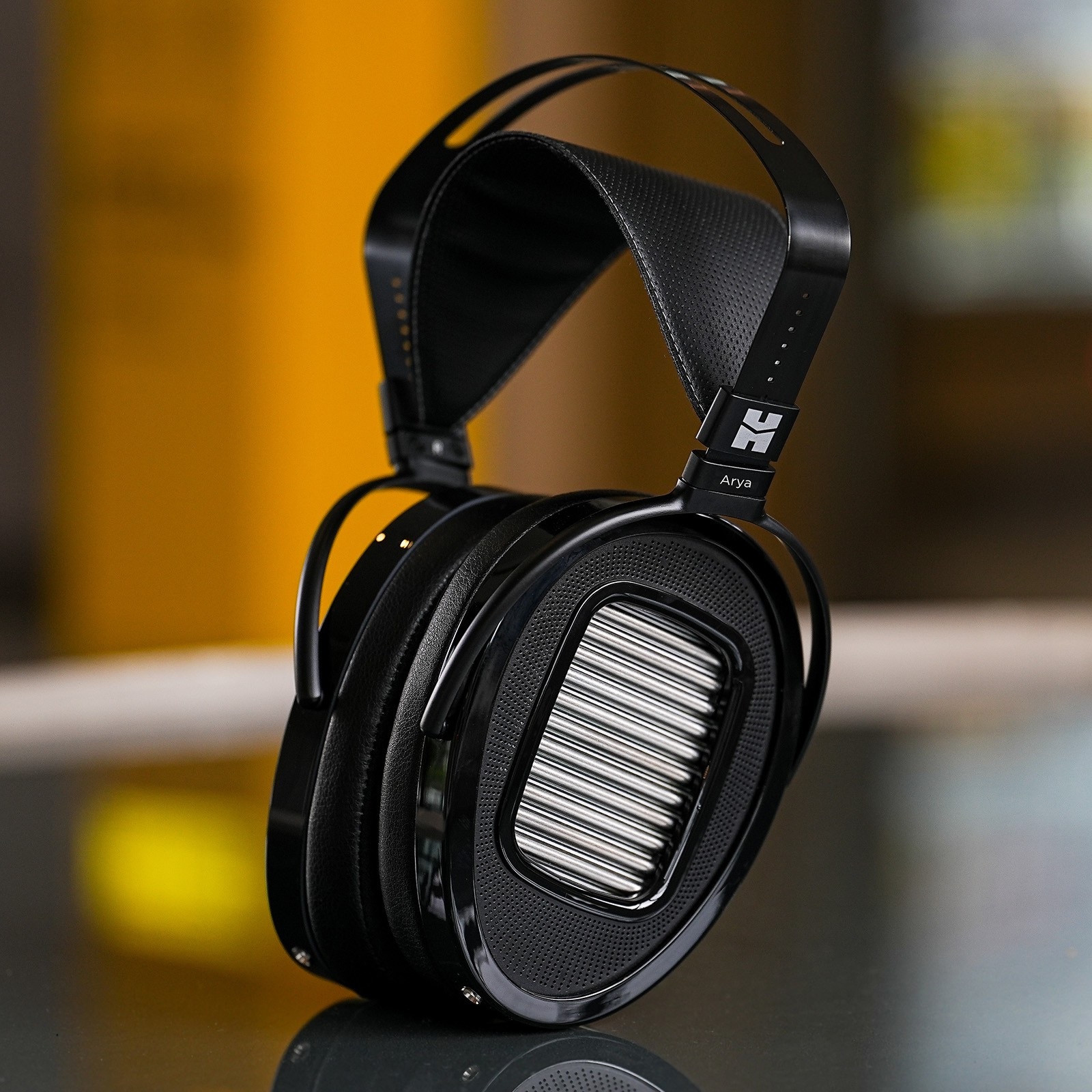 HiFiMAN ARYA UNVEILED Planar Magnetic Stealth-Magnet Headphones | Hi-Fi ...
